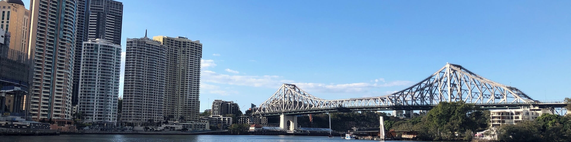 Story bridge and city