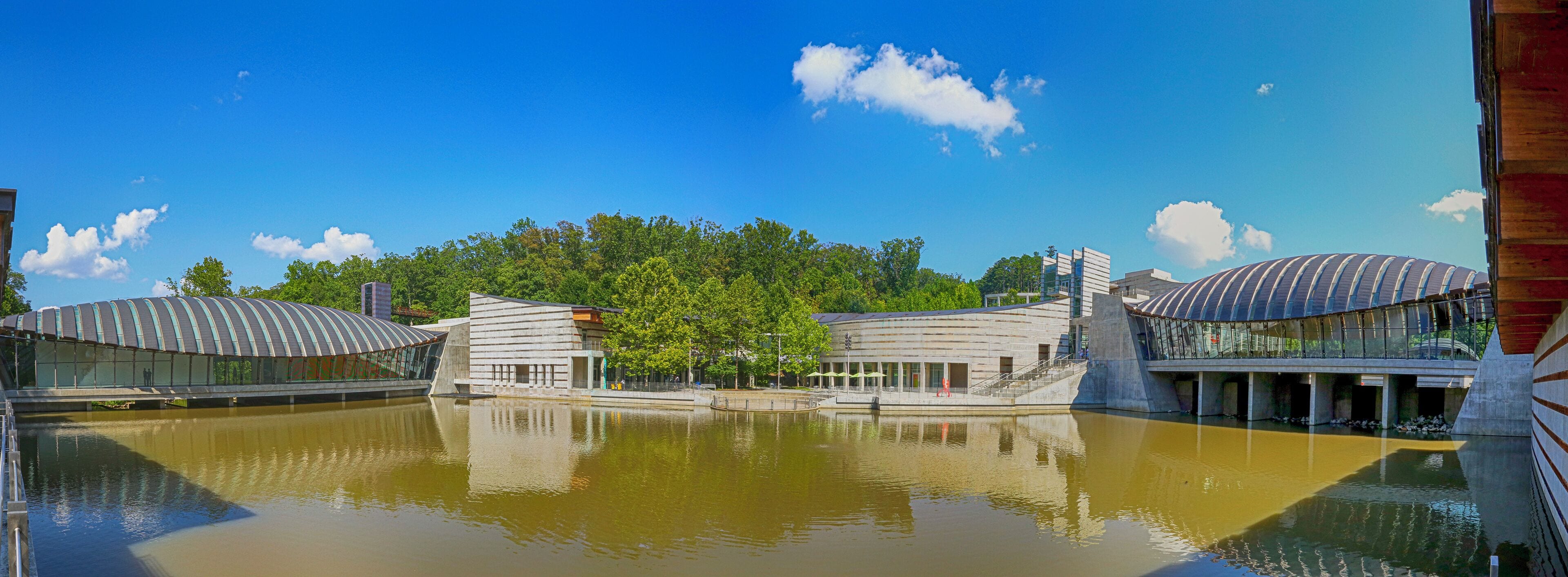 As stately and picturesque museum grounds as I've ever seen out in perhaps the most unexpected place...Arkansas. The permanent collection and grounds are worth the visit, but the temporary galleries put it over the top. A gem in middle America. I planned to stay 3 hours, but had to pry myself away at almost 5 hours. Could have spent the whole day there.