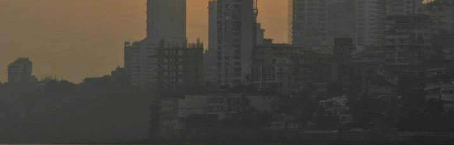 Girgaon Chaupati', commonly known as just Chaupati, is one of the most famous public beaches adjoining Marine Drive in the Girgaon area of Mumbai, India.
#Beach