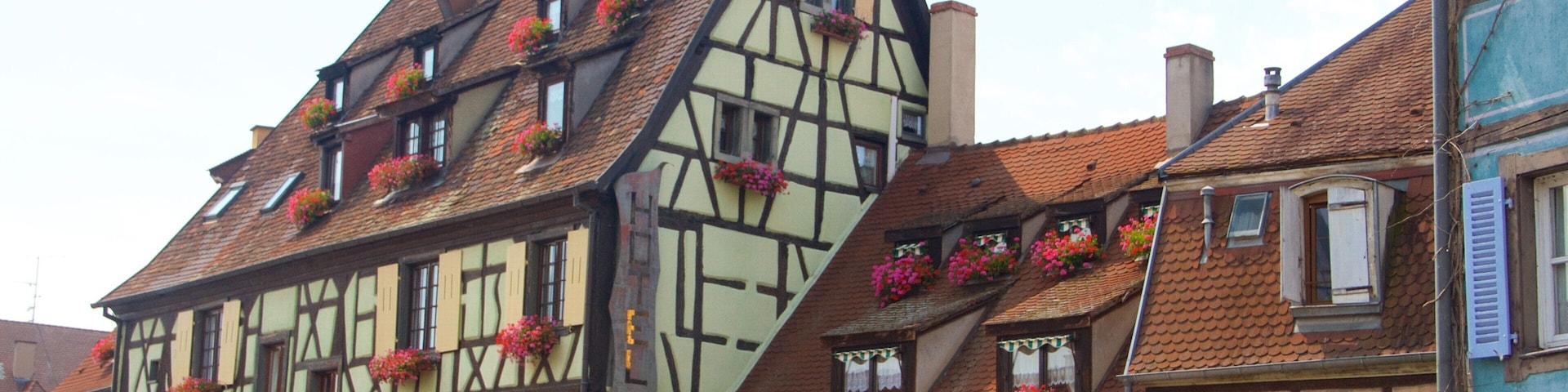 Colmar que inclui uma cidade e elementos de patrimônio