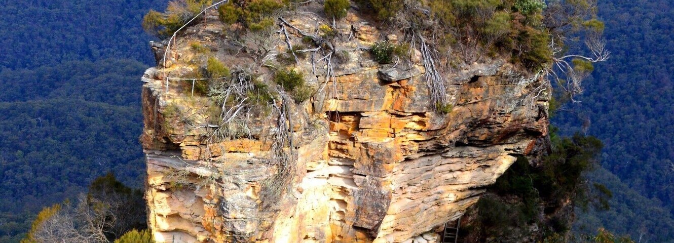 Solitary Rock. There is a staircase attached to this rock that juts out within the Jamison Valley. They use to allow tourists to climb the rock but has been closed for many years for fear it was unsafe and could collapse.
Such a beauty.
#solitaryrock#scenicworld#katoomba#bluemountains