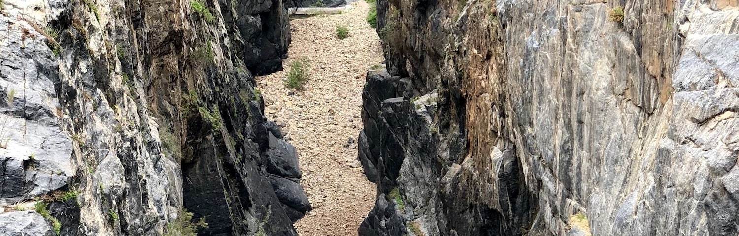 Don’t look down! This was the grand finale to an easy hike that started at an adorable little ranch with farm animals to enjoy. 30 pesos to explore the park.