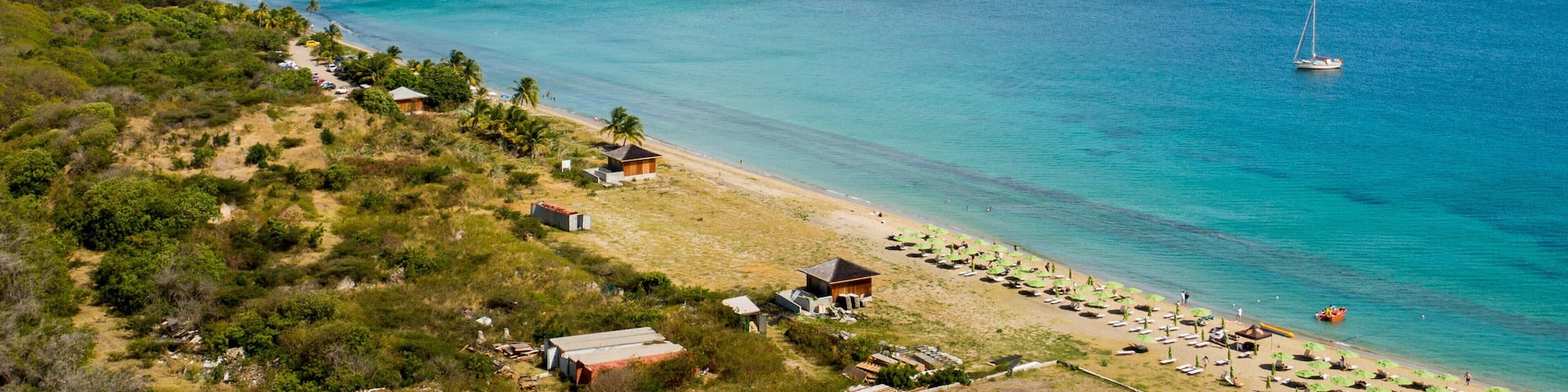 Frigate Bay showing general coastal views, landscape views and a coastal town
