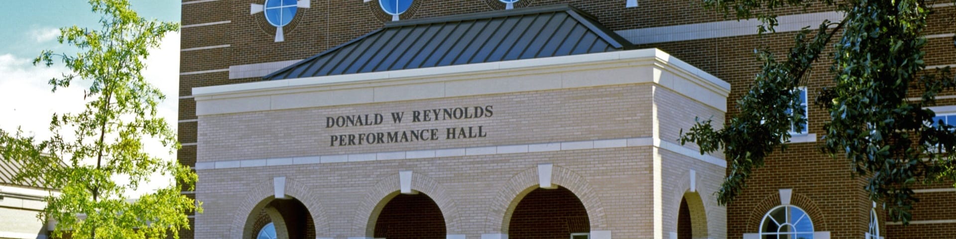 Conway featuring an administrative buidling