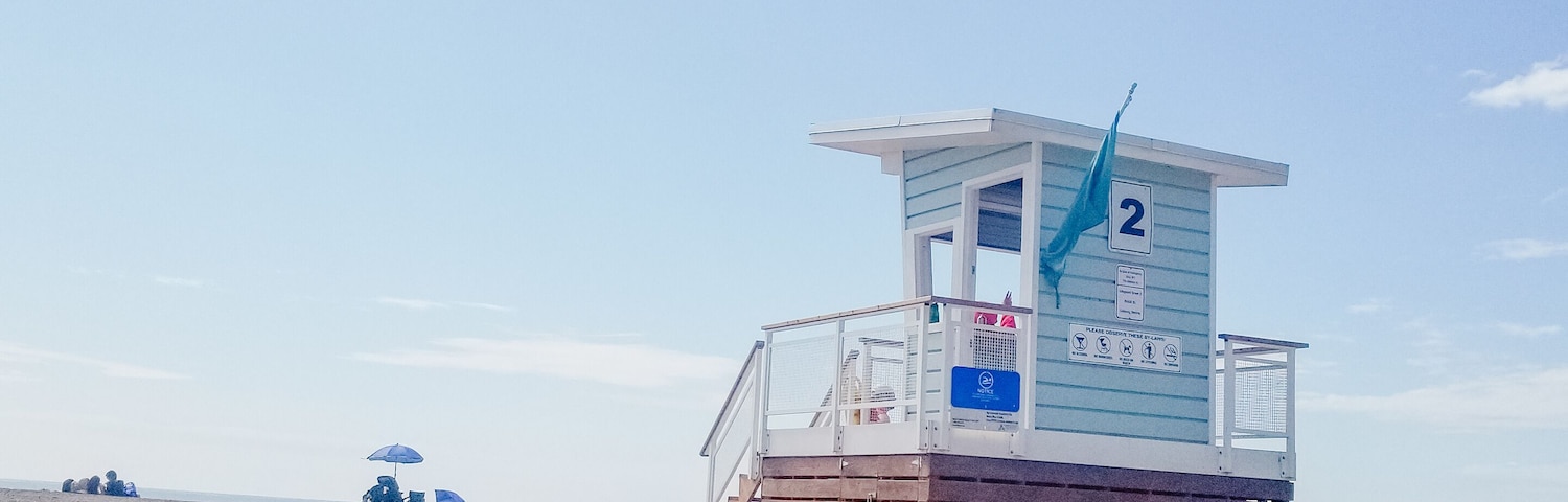 Cobourgh Beach, Ontario, Canada | Family Day Trip | Playground