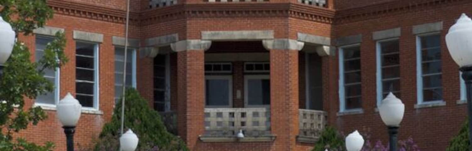 Old Bartlett School, Bartlett Texas
#architecture #tnkarts #building #rotunda #urban #historic #austintx #austin #texas