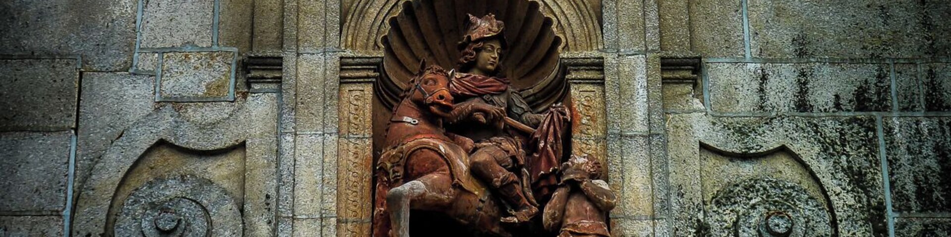 The Monastery of St. Martin of Tibães (Mosteiro de Tibães) is located in northern Portugal, at 6 kms northwest of Braga.
The 11th-century Romanesque Monastery was built in a piece of land donated by D. Henrique and Dª Teresa in 1110. In 1567, it became the Mother House of the Congregation of St. Benedict in Portugal and Brazil.