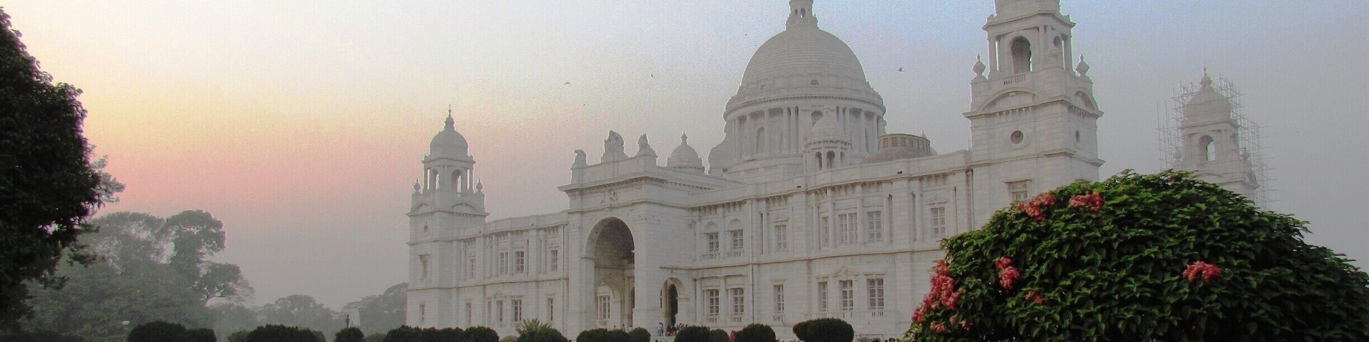 Victoria Memorial in Kolkata,the erstwhile capital of British India was made in honour of the then Queen Victoria of Great Britain, is presently a Landmark Tourist Place.