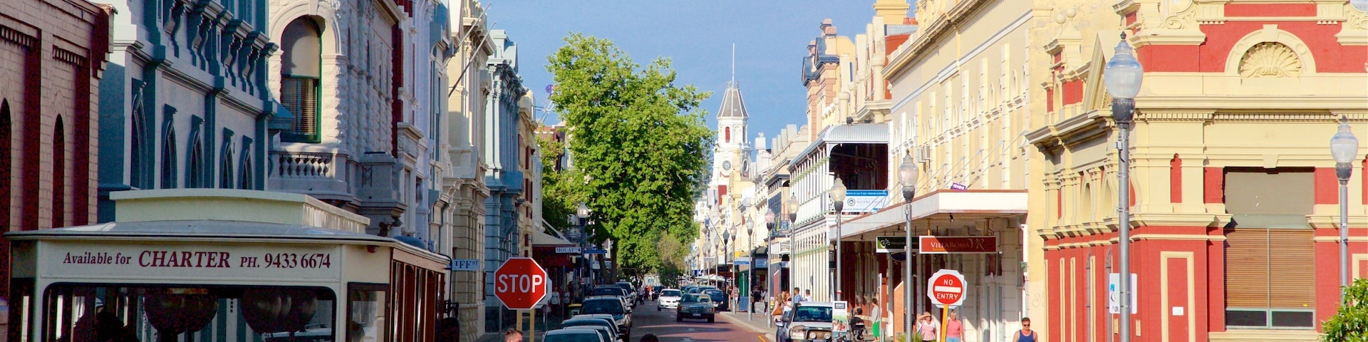 Fremantle que inclui uma cidade pequena ou vila, sinalização e cenas de rua