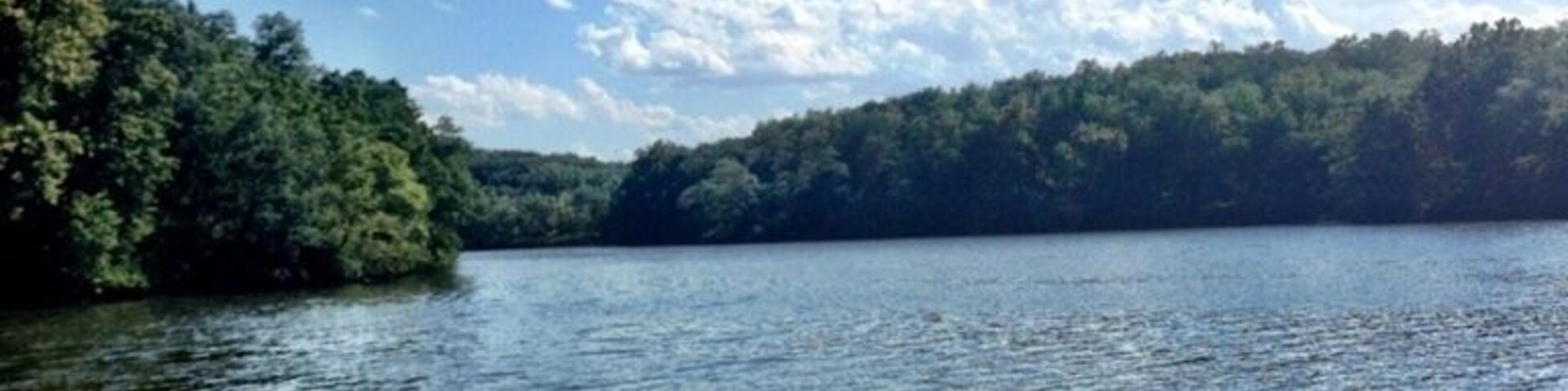 Offers a great spot for canoeing and swimming.