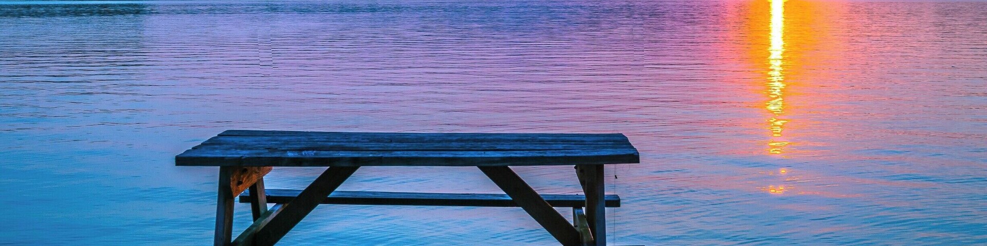 Nice little Park for Picnic area and fishing deck and watch beautiful sunset.