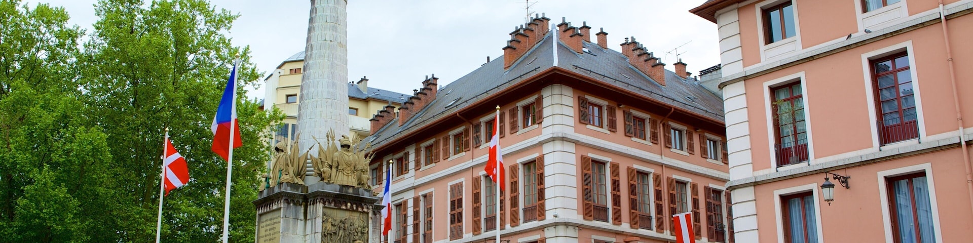 Chambery mostrando arquitetura de patrimônio e um monumento