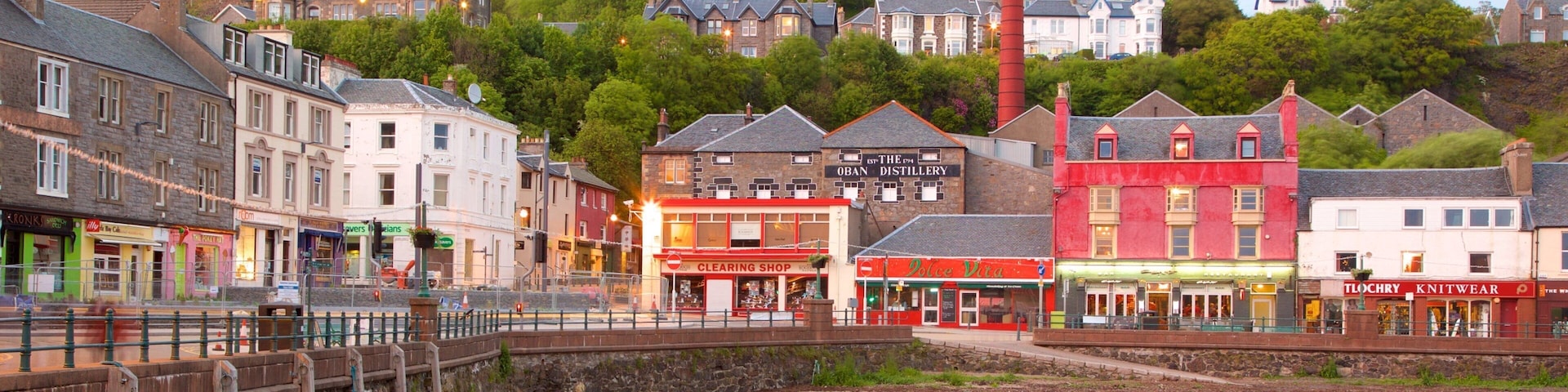 Oban que inclui uma cidade litorânea