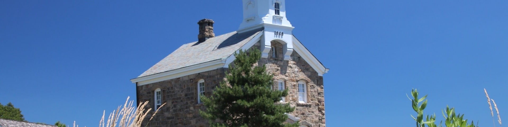 A nice spot for a picnic and a stroll along the beach.