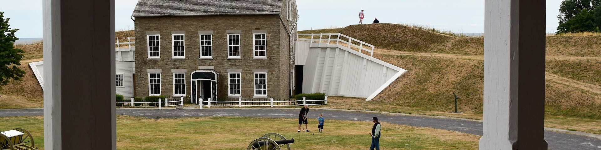 Exploring the fort and trying to picture it back in the days of battle...