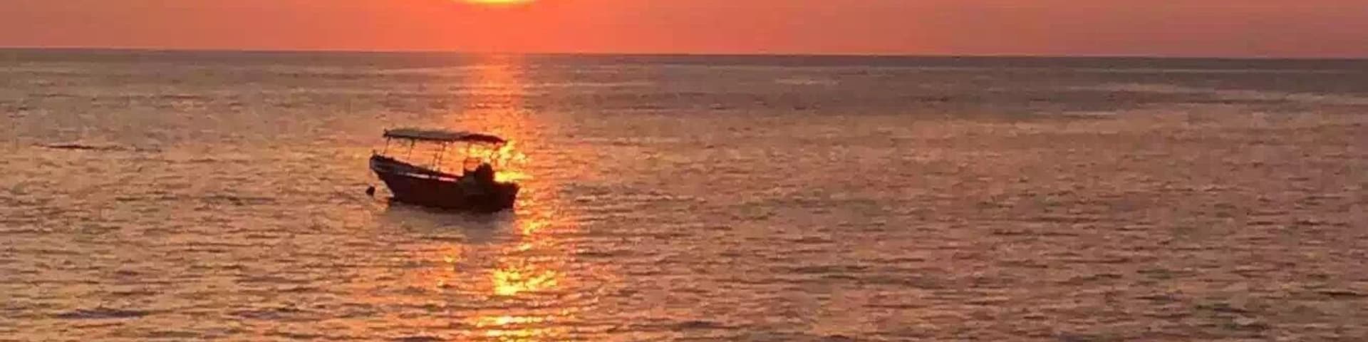 16th May,15
While waiting sunset
We having steamboat
Lovely day
#goldenhour