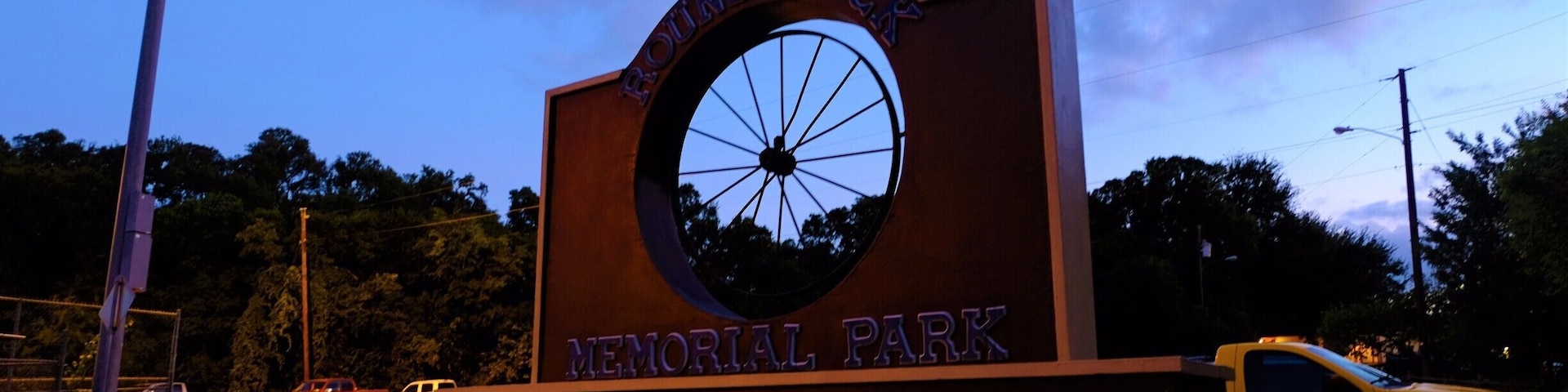Little known park at the edge of the highway. A small community theatre on the premises as well as a creek.