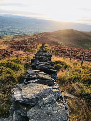 #moelfamau #mountains #outstandingnaturalbeauty #naturalbeauty #outdoors #wall